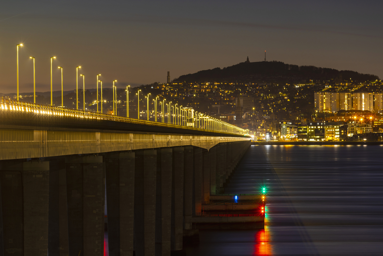 Dundee at night