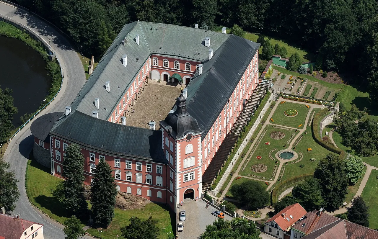 Czechia Digital Media Library - Zámek Castle Kamenice nad Lipou