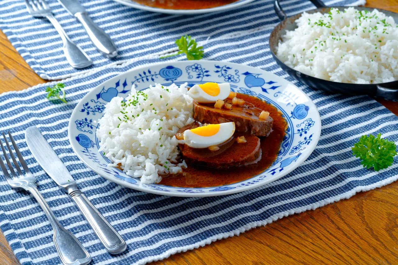 Štěpánská hovězí pečeně, rýže roast beef, rice
