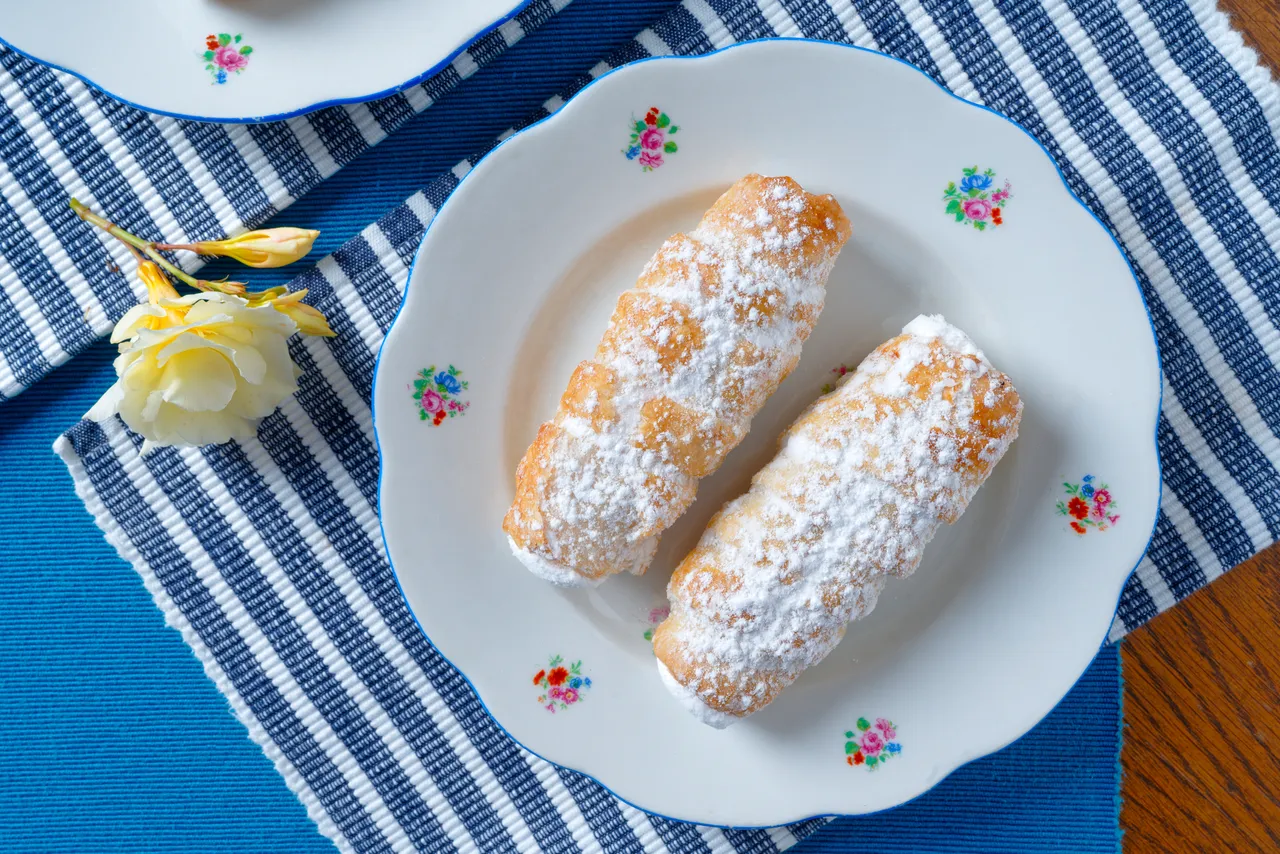Kremrole cream roll